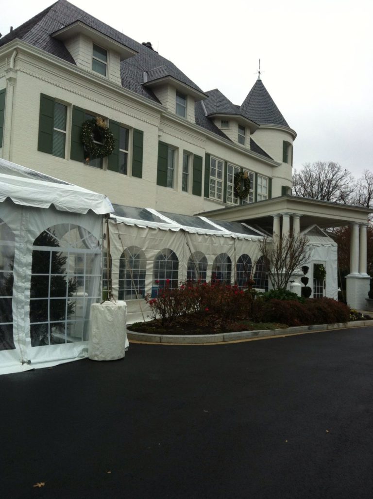 HOLIDAY GATHERING. Number One Observatory Circle getting ready for ...